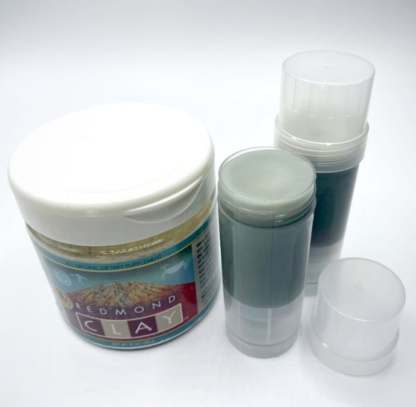 Using Plantain to Make an Herbal 'Sting Stick' for Insect Bites ...